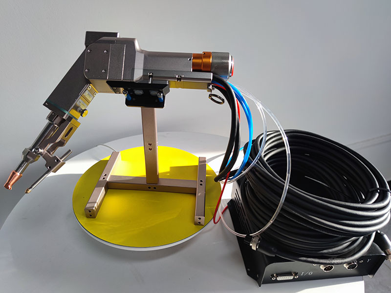 Double Motor Portable Wobble Laser Welding Head With 14 Beam Shapes